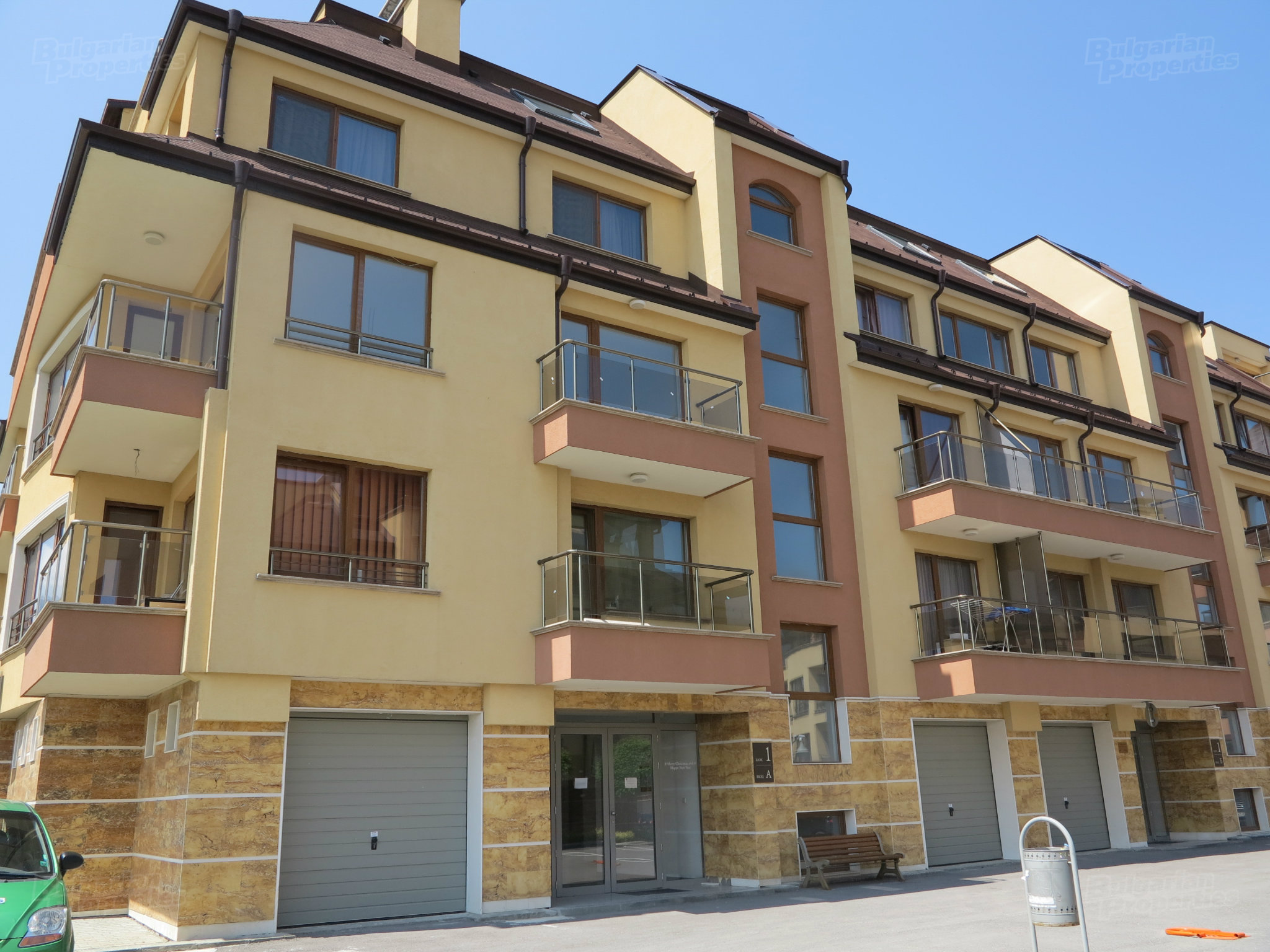 Българите в чужбина активно търсят жилищни имоти у нас. Недвижими имоти ...