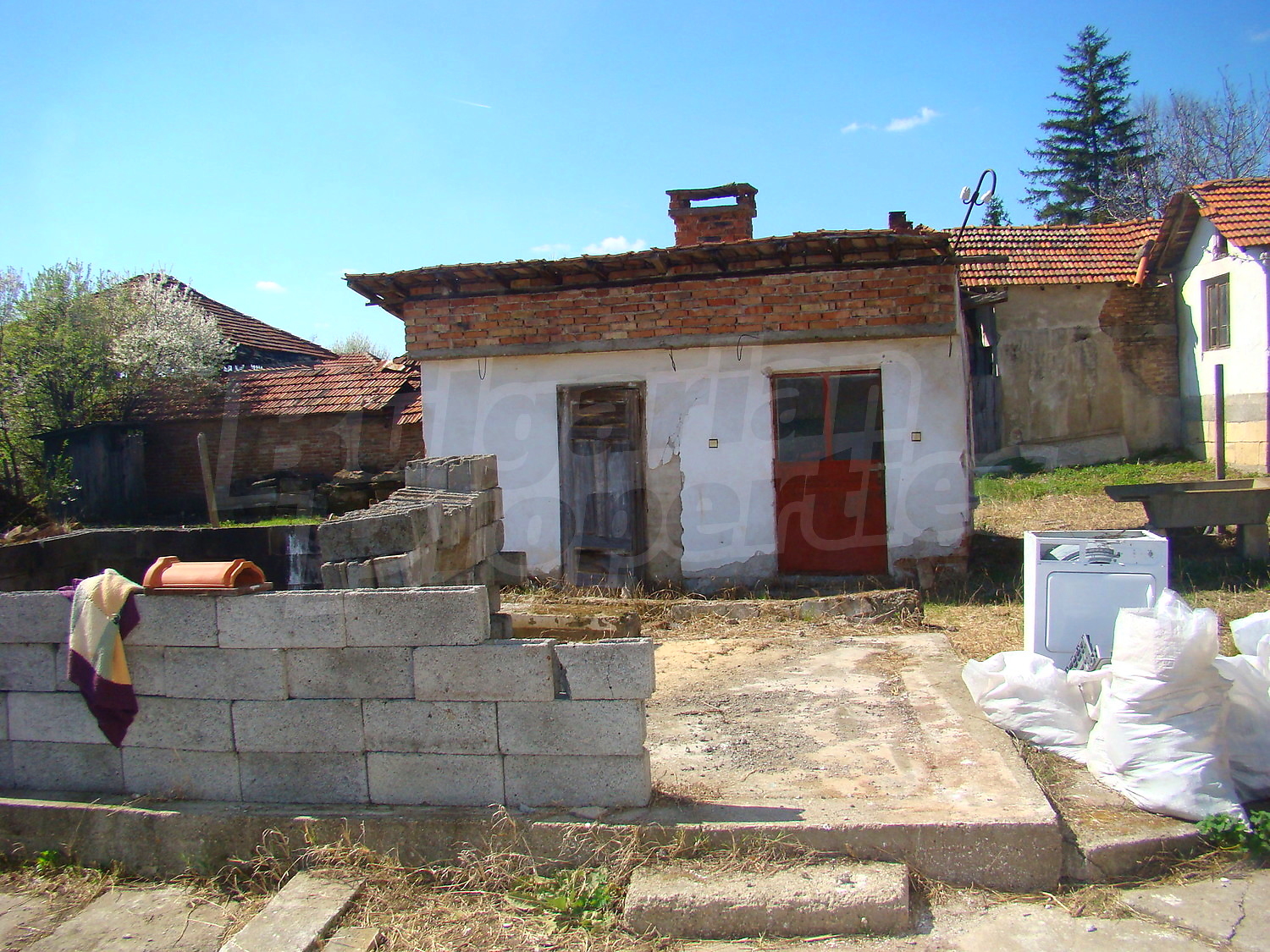 House for sale in Gradets, reka Topolovets, Bulgaria.