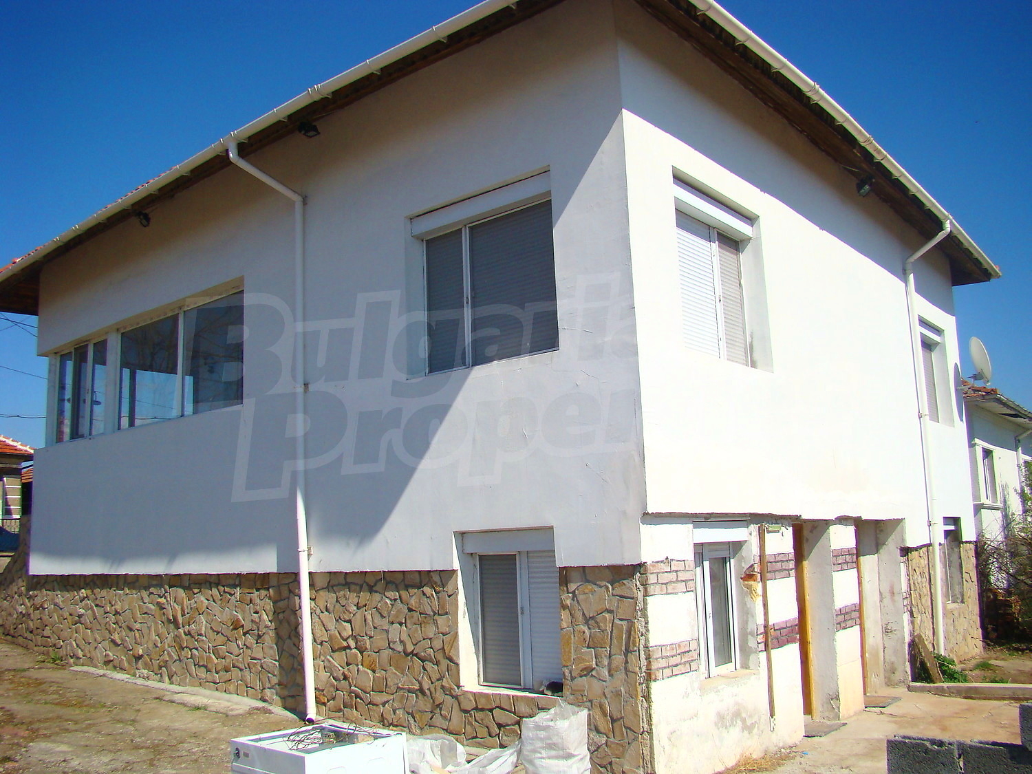 House for sale in Gradets, reka Topolovets, Bulgaria.