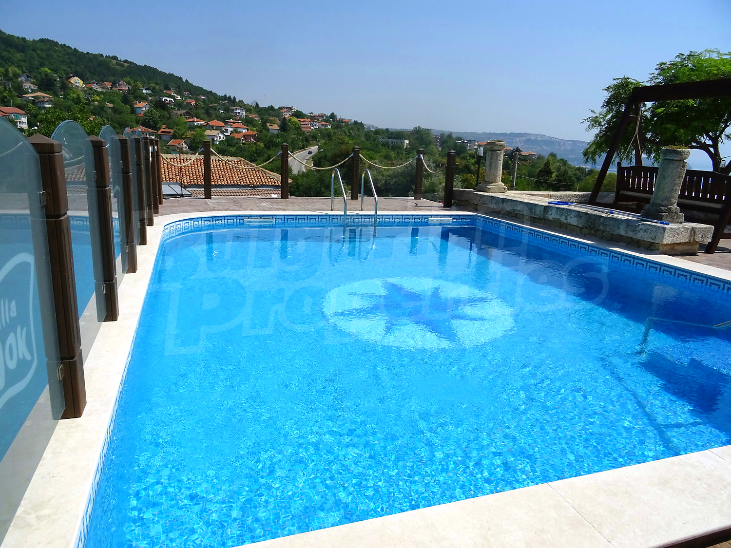 Къща в гр. Балчик, Balchik за продажба. Къща с басейн в ...