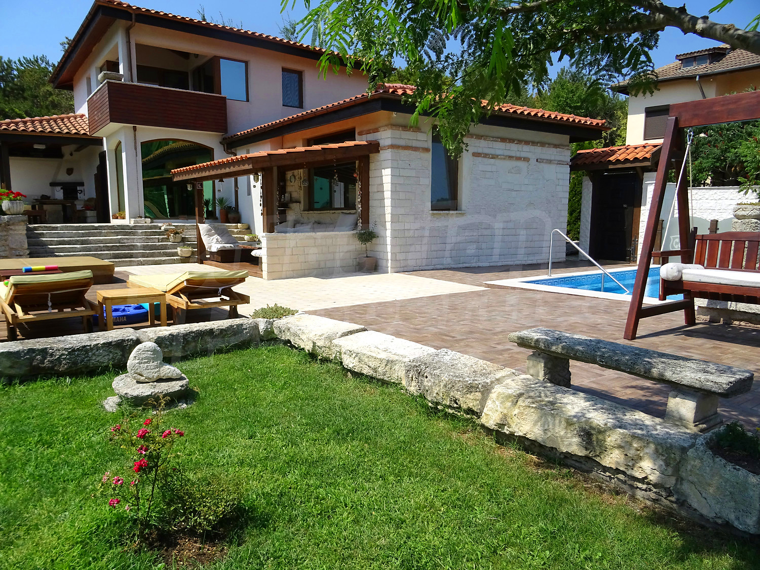 Къща в гр. Балчик, Balchik за продажба. Къща с басейн в ...