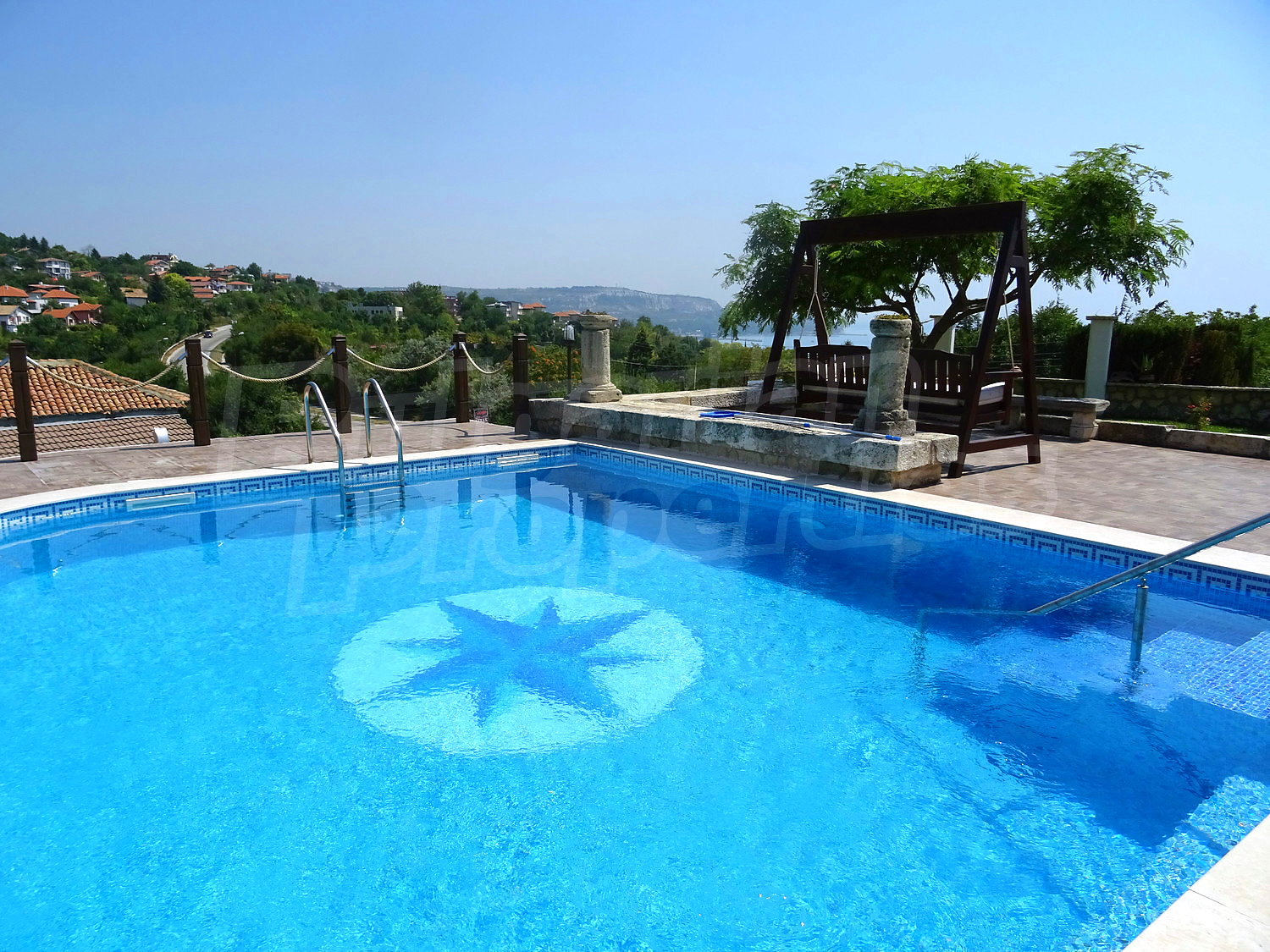 Къща в гр. Балчик, Balchik за продажба. Къща с басейн в ...