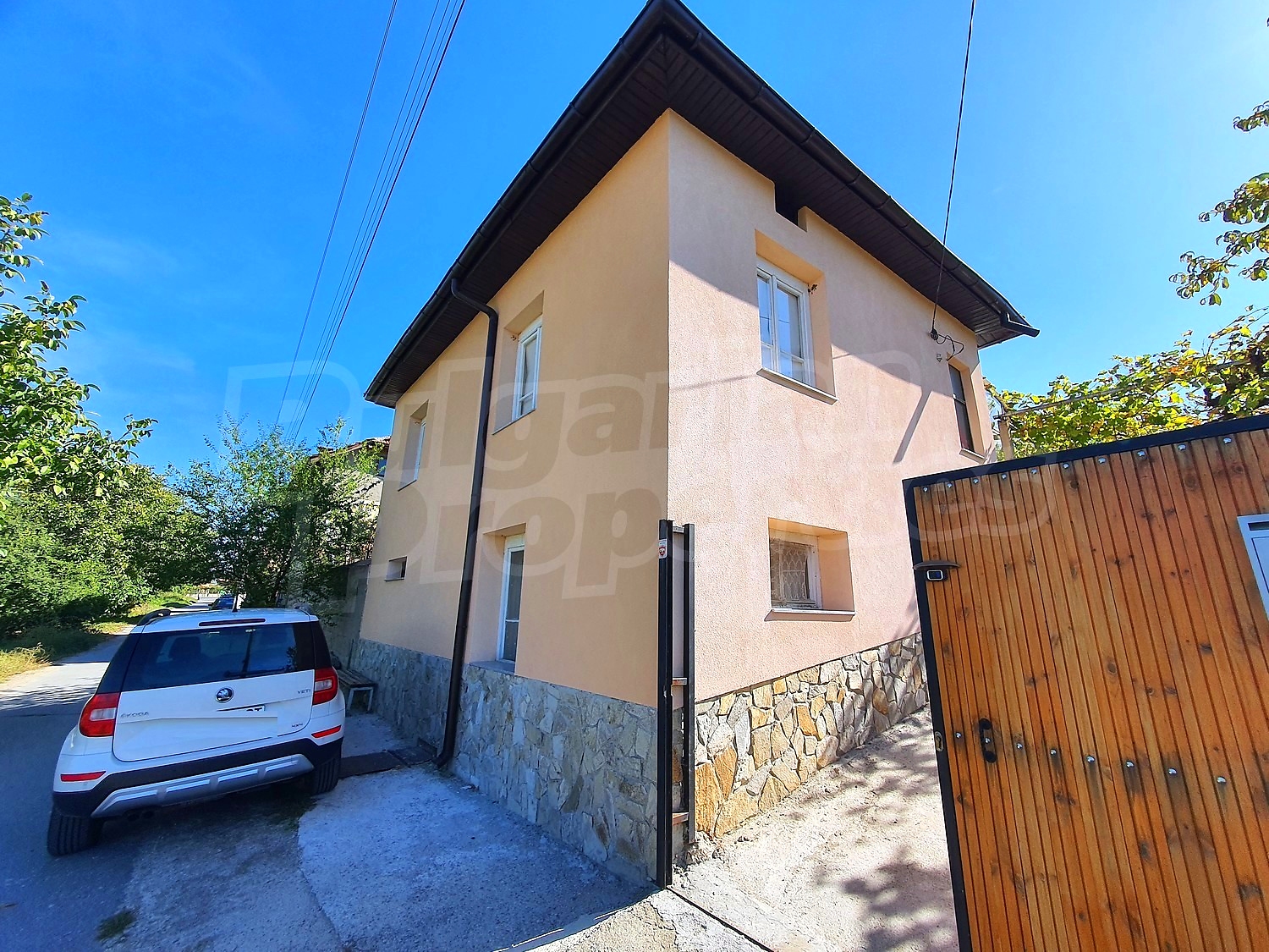 House for sale near Kyustendil, Bulgaria. House with gardeb and summer ...