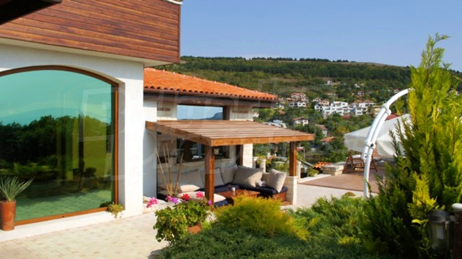 Къща в гр. Балчик, Balchik за продажба. Къща с басейн в ...