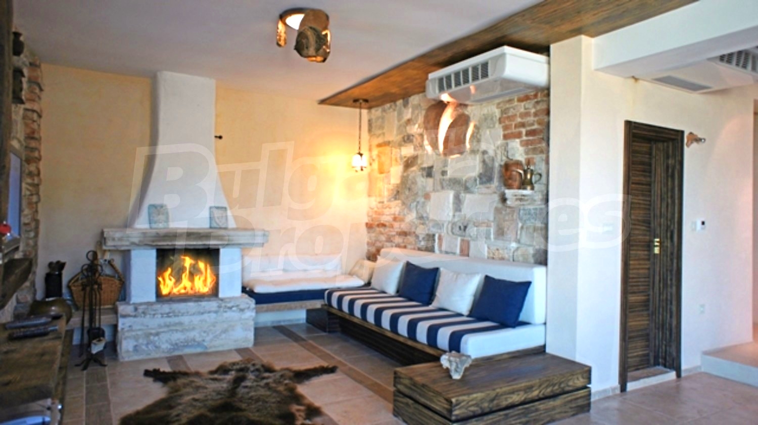 Къща в гр. Балчик, Balchik за продажба. Къща с басейн в ...