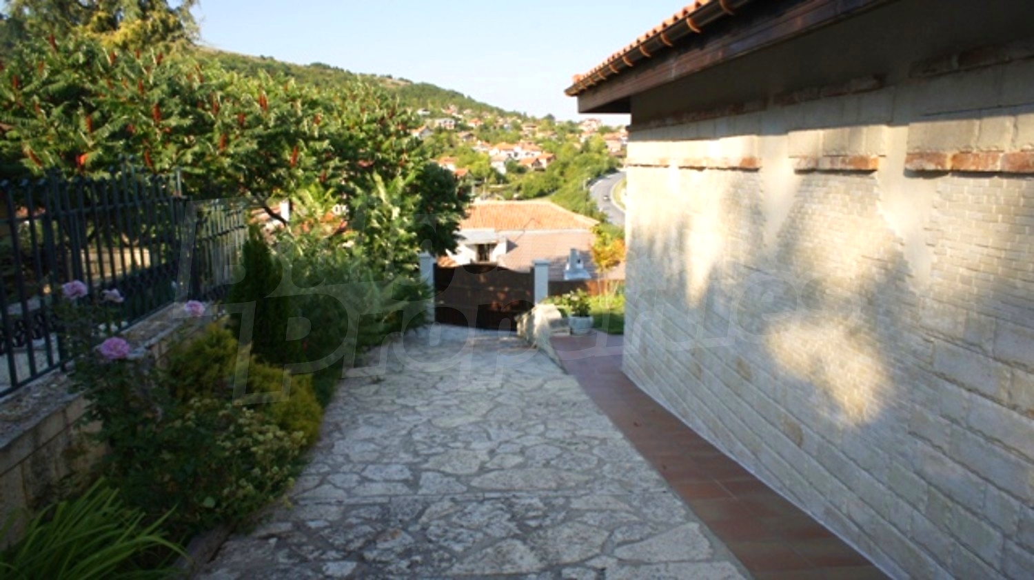 Къща в гр. Балчик, Balchik за продажба. Къща с басейн в ...