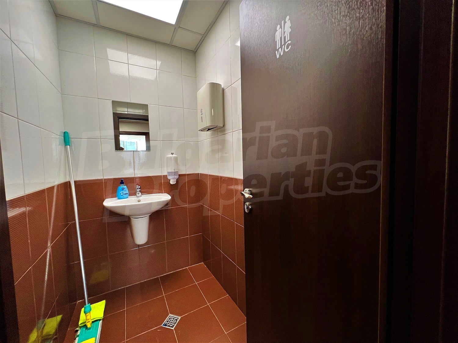 Office for rent in Sofia, QuarterGeo Milev, Shipchenski prohod ...