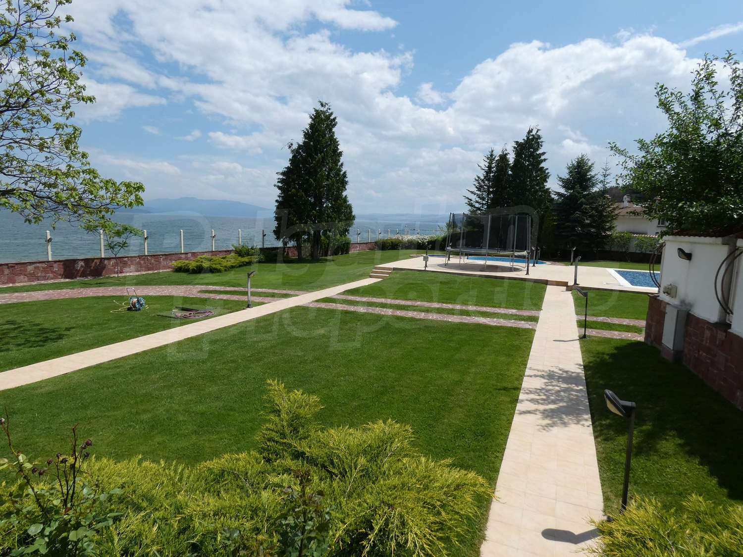 house-for-sale-in-iaz-iskar-iskar-dam-bulgaria-luxury-house-with