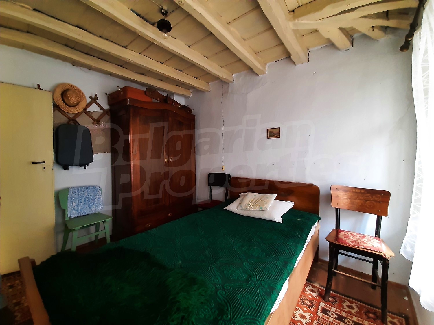 House for sale in Suhindol, Bulgaria. One-story house with potential in ...