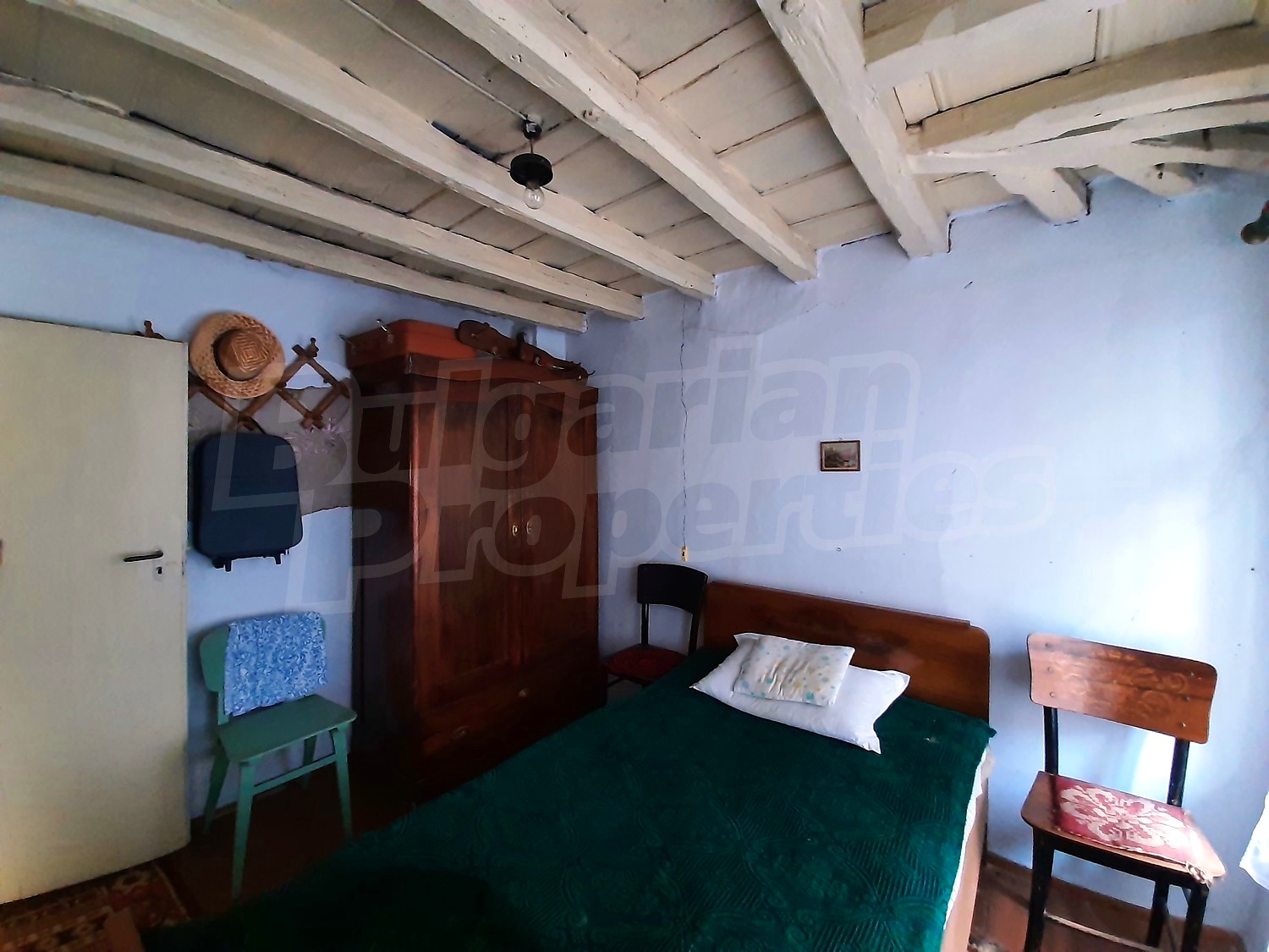 House for sale in Suhindol, Bulgaria. One-story house with potential in ...