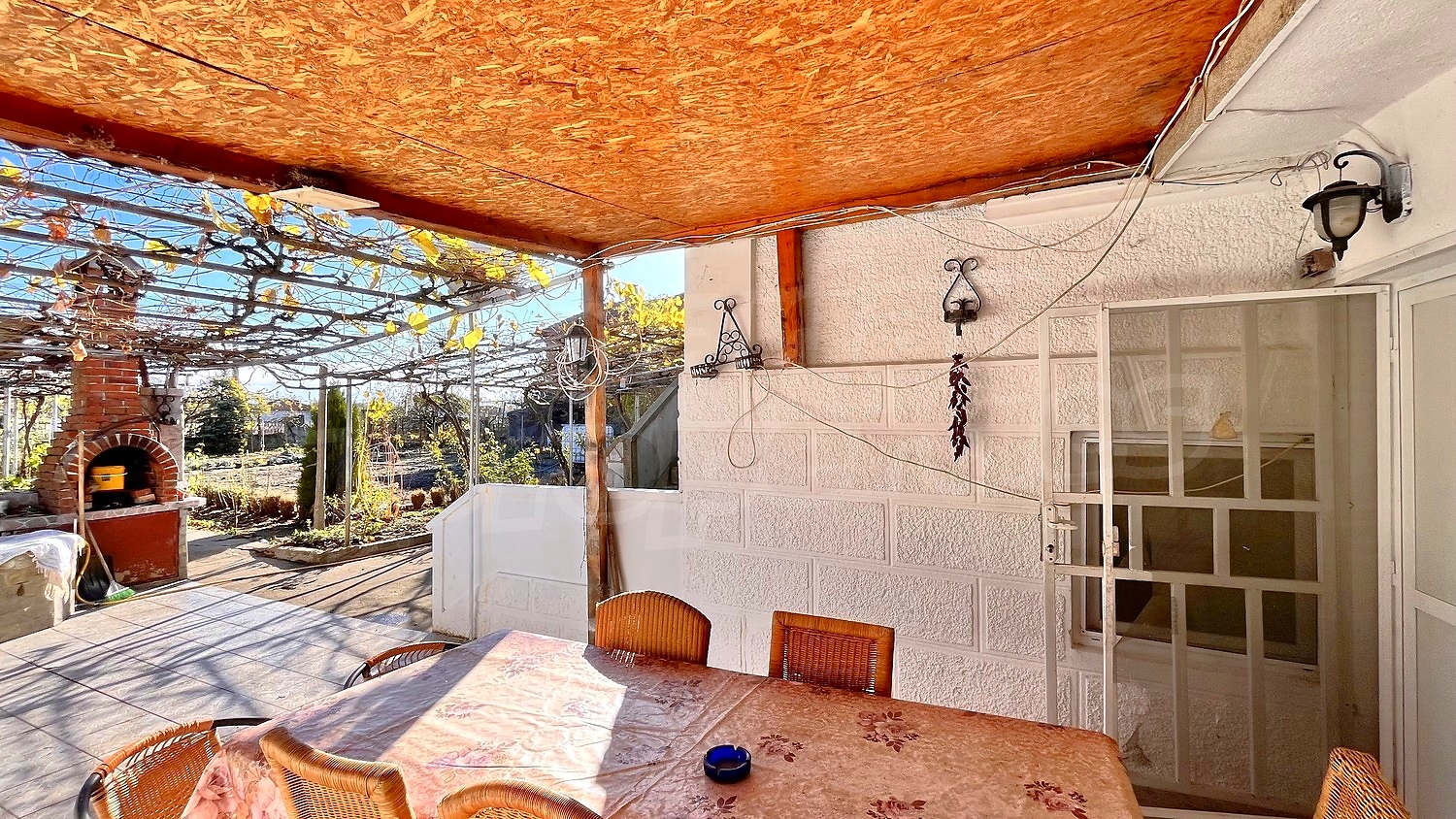 House for sale near Stara Zagora, Bulgaria. Furnished two-storey house ...