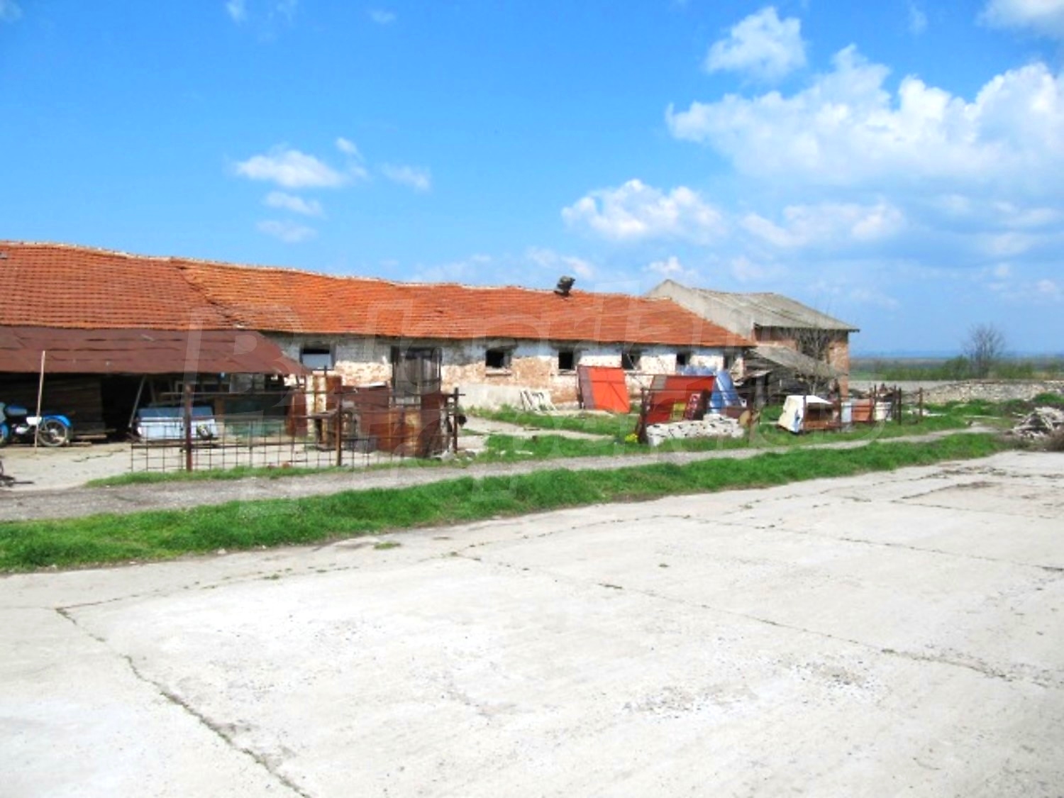 Farm for sale near Plovdiv, Bulgaria - A farm near Plovdiv